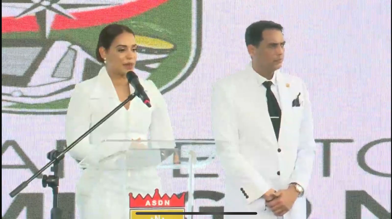 Betty Gerónimo asume como la primera mujer en dirigir Alcaldía de SDN ...