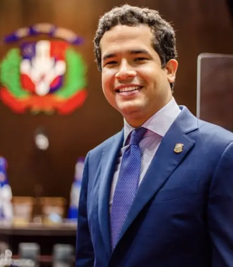 Omar Fernández introducirá 11 proyectos de ley para impulsar la ...
